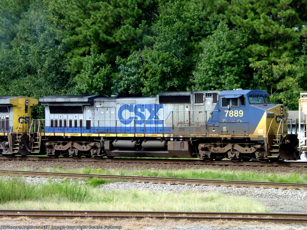 CSX C40-8W #7889, northbound on CSX train Q680-20,